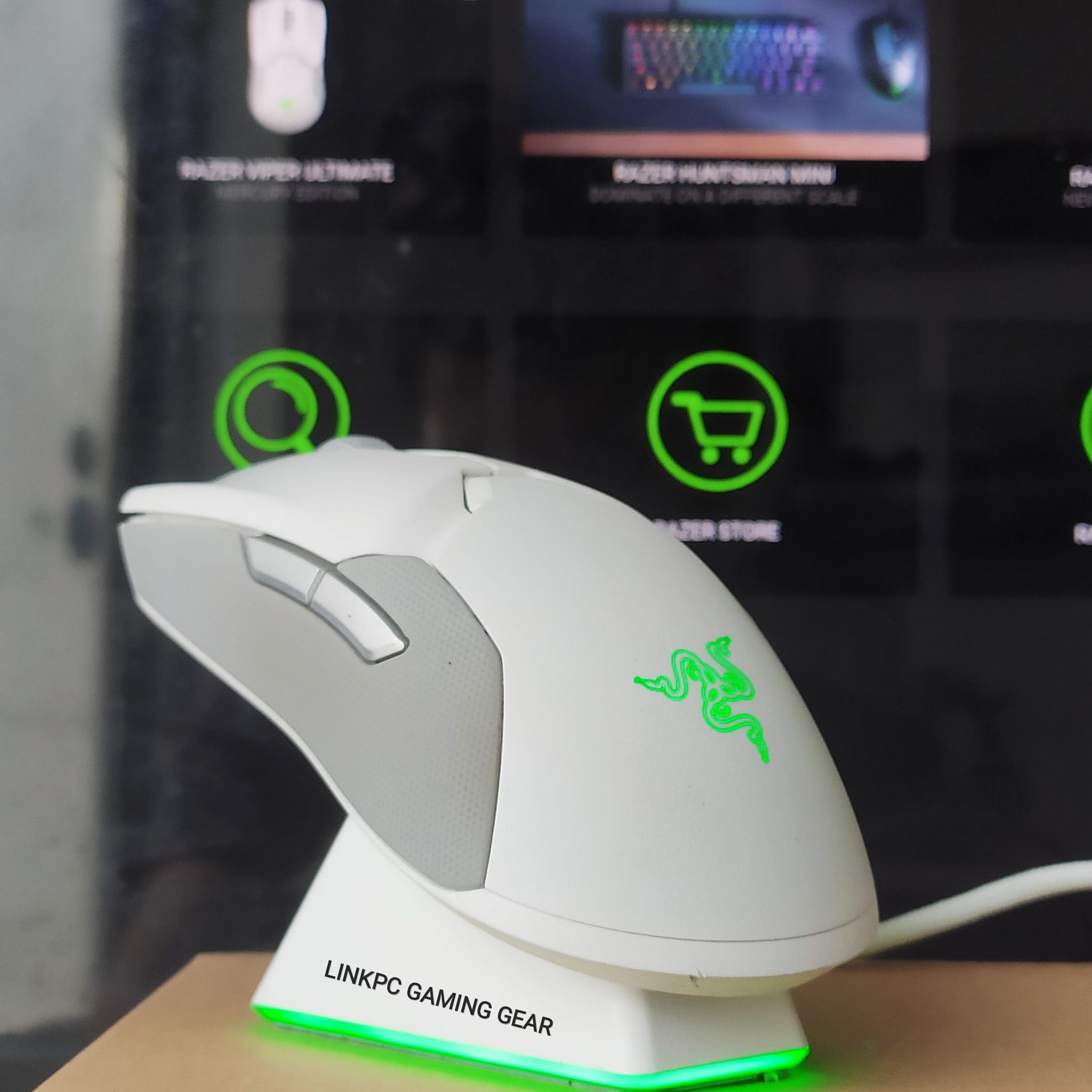 Chuột Razer Viper Ultimate Mercury White 2nd - Wireless 2.4GH - Có Dock sạc